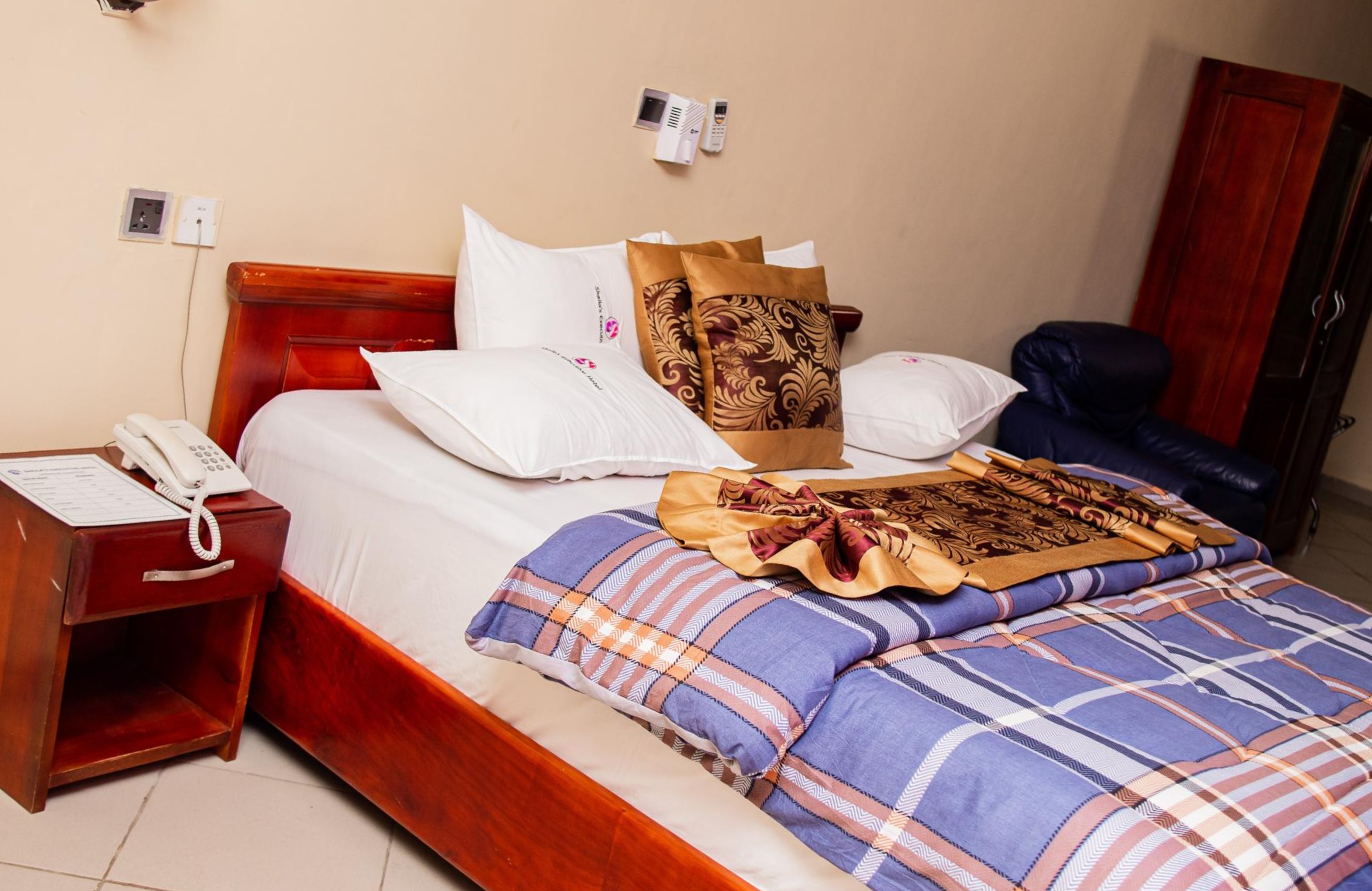 Sheilas Executive Hotel | Luxury Experience